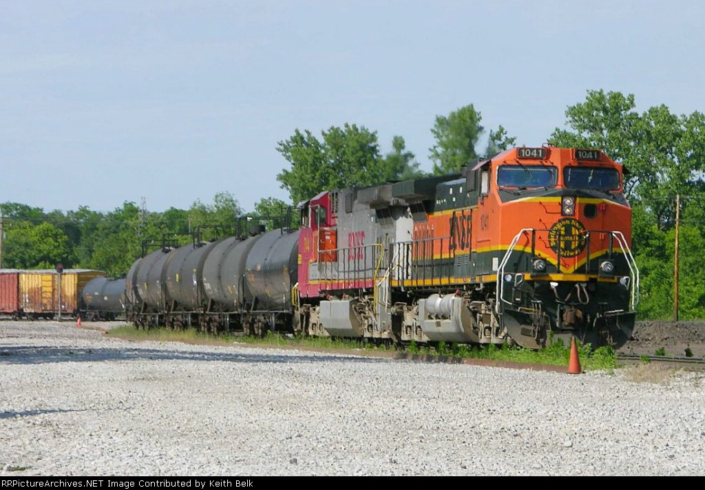 BNSF 1041